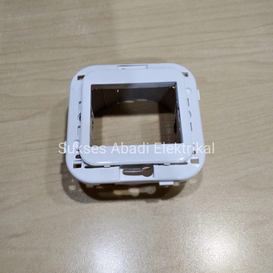 Jual COVER DALAM DENGAN FRAME UNTUK SAKLAR PANASONIC | Shopee Indonesia