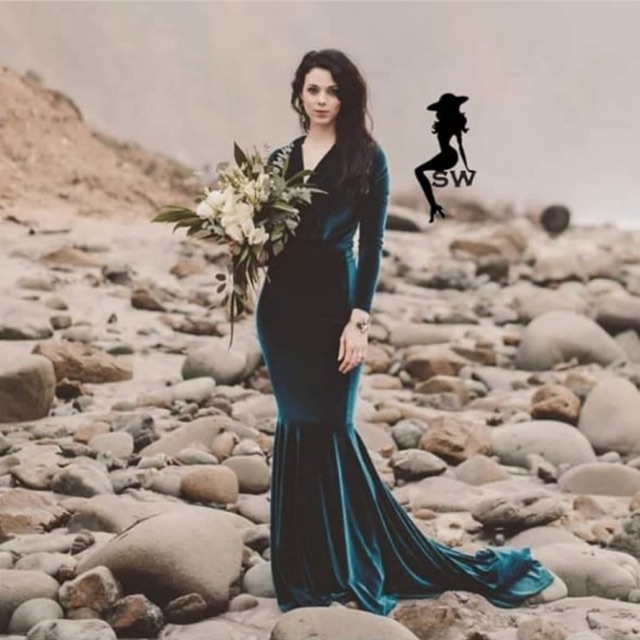 Jual Gown velvet prawed / prewed | Shopee Indonesia