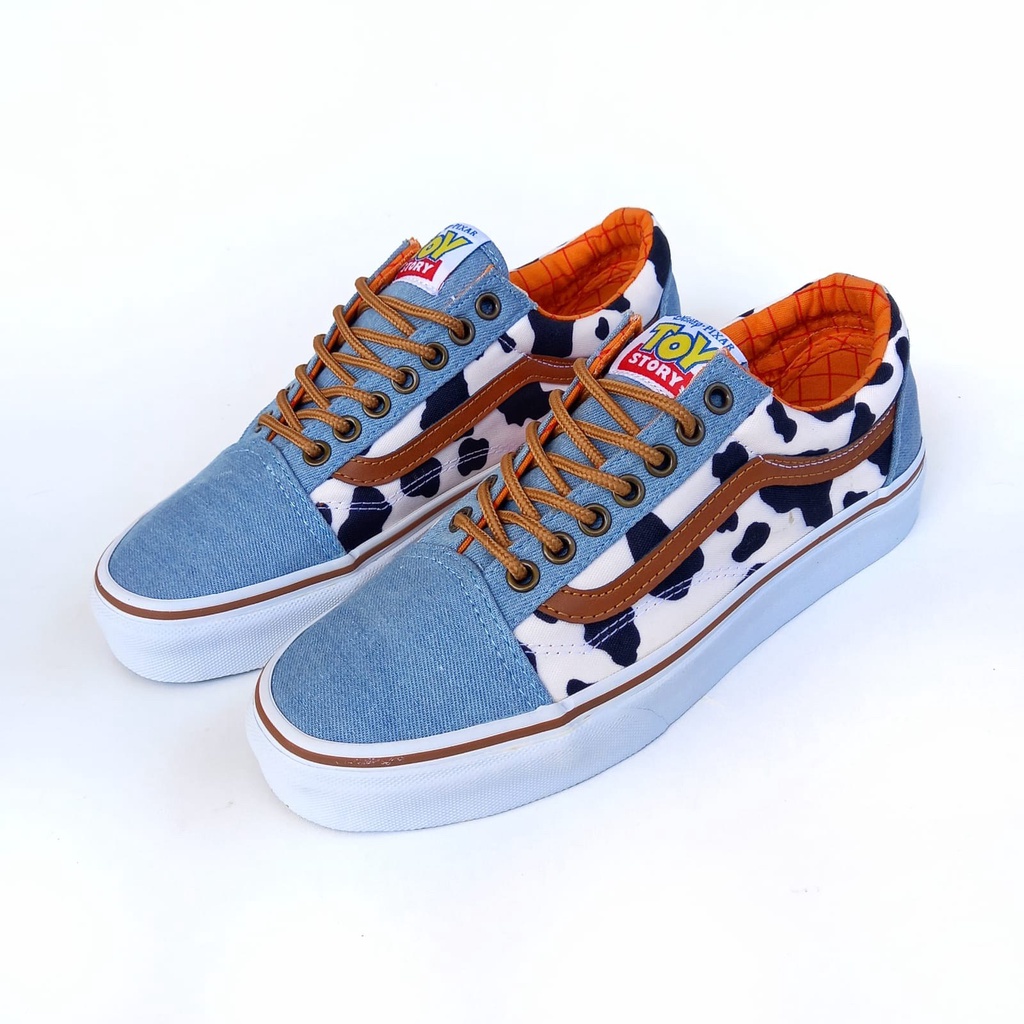 Jual Vans oldskool Toys story cow | Shopee Indonesia