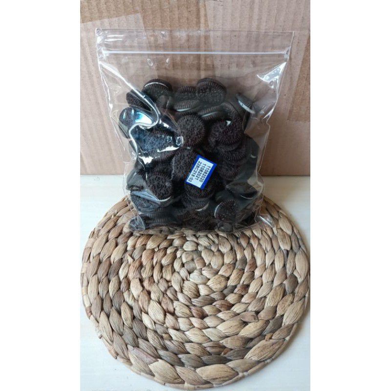 Jual Biskuit Sandwich Oweo 250gr||Snack Kilaoan | Shopee Indonesia