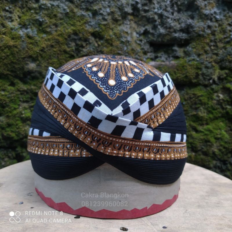 Jual Blangkon Solo Perbawan Batik Tulis Motif Poleng Mayangkoro Bisa ...