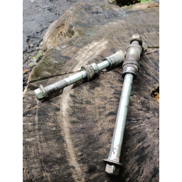 Jual baut as roda depan honda beat scoopy spacy vario 110 fi original ...