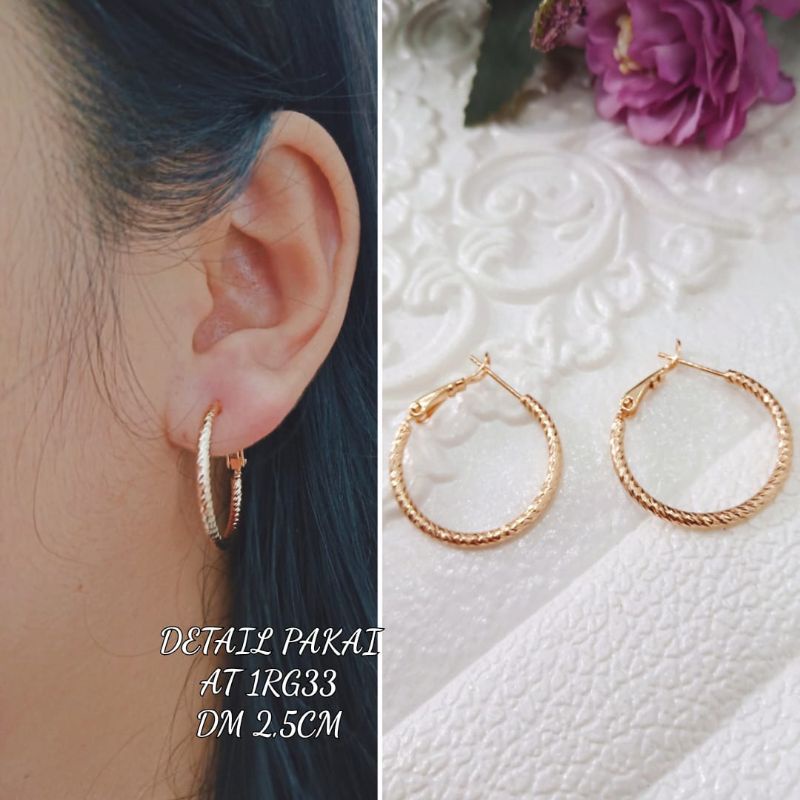 Jual Anting Titanium Wanita Anting Ukir Bulat Fashionanable | Shopee ...