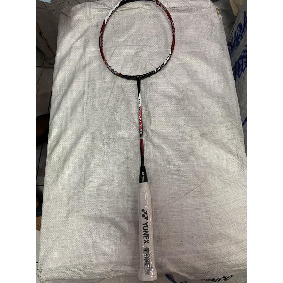 Jual RAKET BADMINTON YONEX NEW VOLTRIC 20 DG ORIGINAL SUNRISE BONUS GRIP EXCLUSIVE | Shopee ...