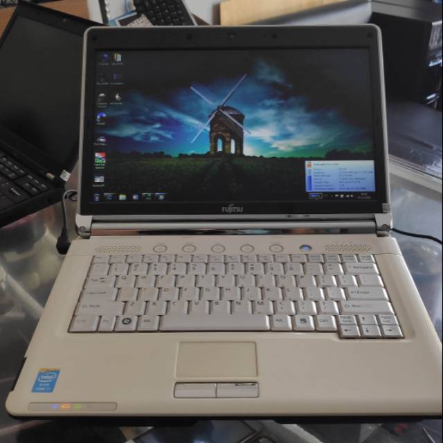 Jual Fujitsu Gaming LH700 Core i7 2,6ghz Ram 4Gb Hdd 500gb Nvidia GT310 ...
