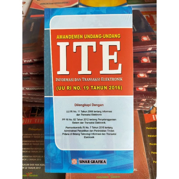 Jual Buku Undang-Undang : Amandeman Undang-Undang ITE (UU RI NO. 19 ...