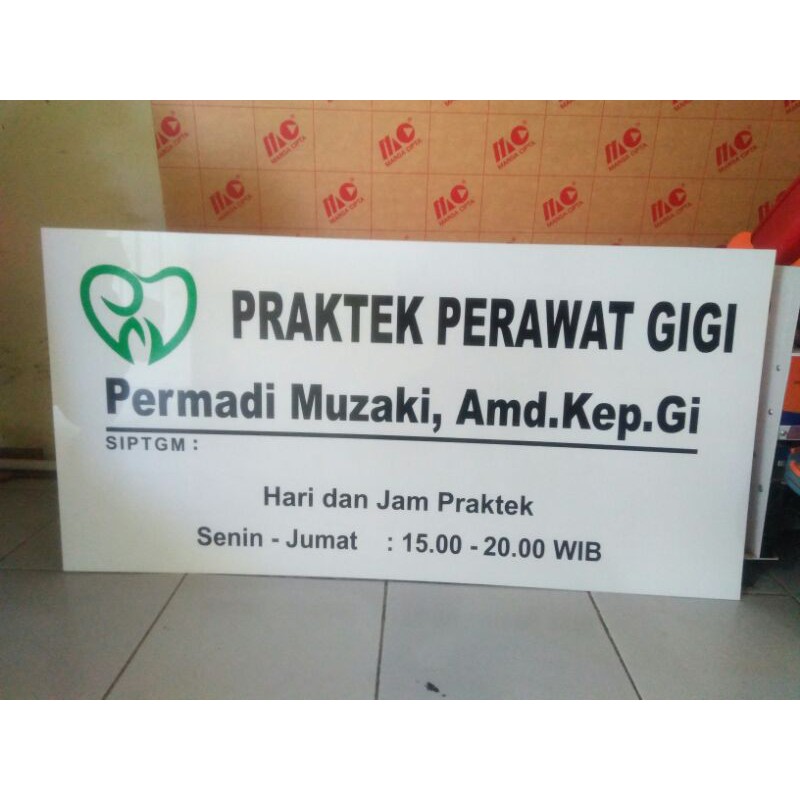 Jual papan nama plang toko akrilik 100x 50 cm tebal 3mm | Shopee Indonesia