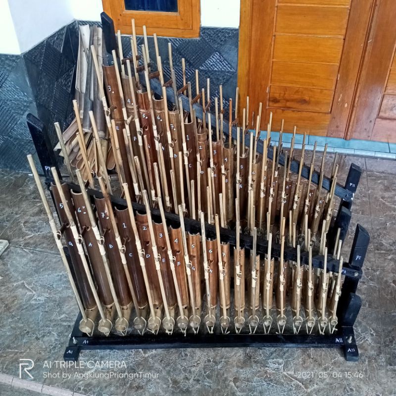 Jual Angklung pengamen 18 nada 3 tabung bambu hitam nada ( E - A ...