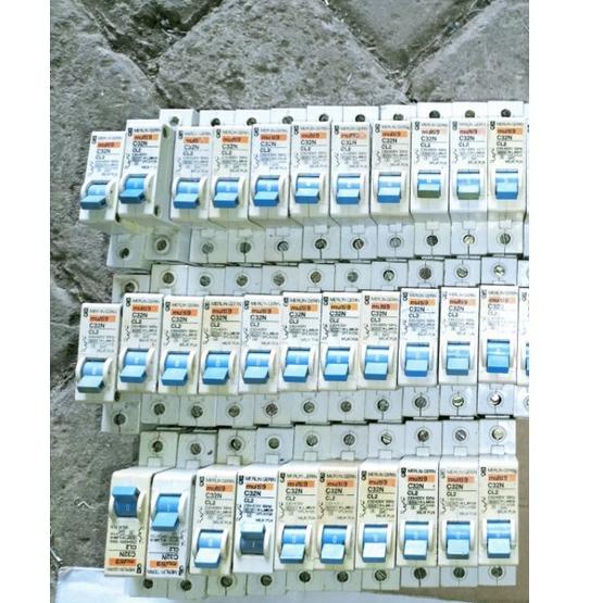 Jual Hot Sell.. mcb modif merlin gerin/schneider 2A bekas morah siap di ...