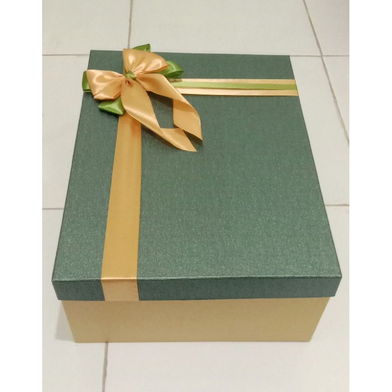 Jual Kotak kado / Gift box besar ukuran 40 x 30 x 15 cm dan 42 x 30 x ...