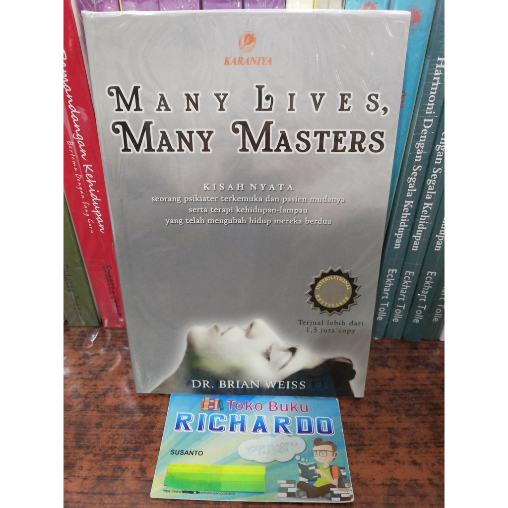 Jual Buku Many Lives Many Masters --- Brian Weiss | Shopee Indonesia