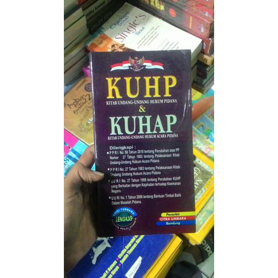 Jual JUAL BUKU Buku KUHP & KUHAP . Penerbit Citra Umbara | Shopee Indonesia