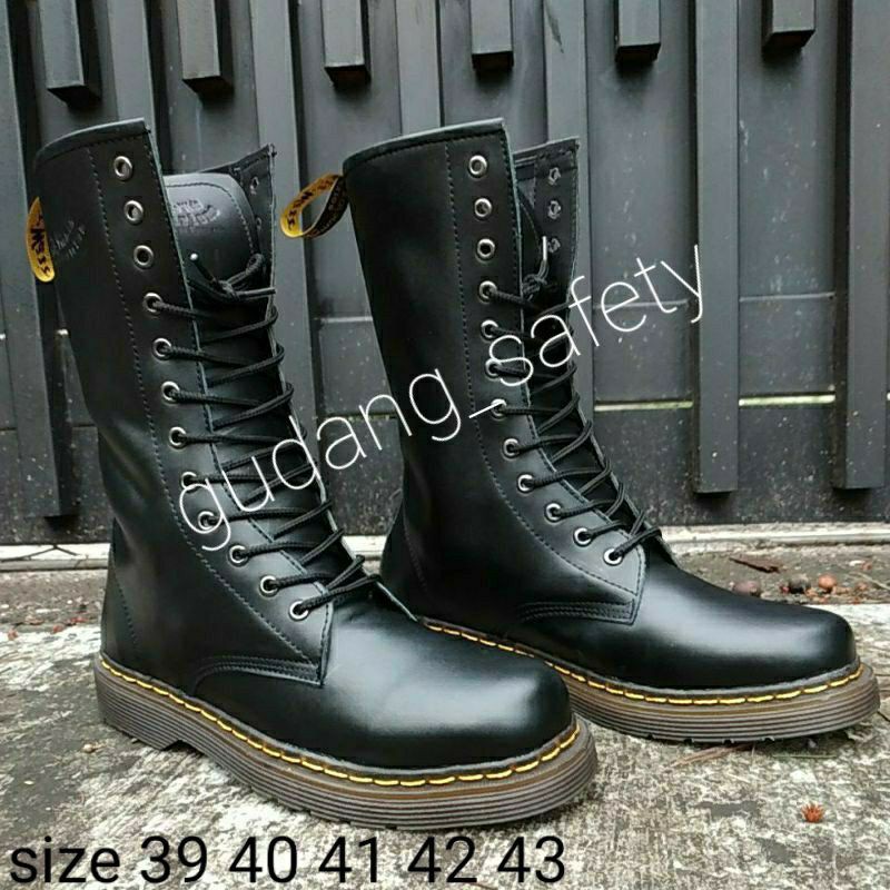 Jual SEPATU BOOTS KLASIK KULIT DR MARTENS SEPATU PRIA DOKMAR SEPATU ...