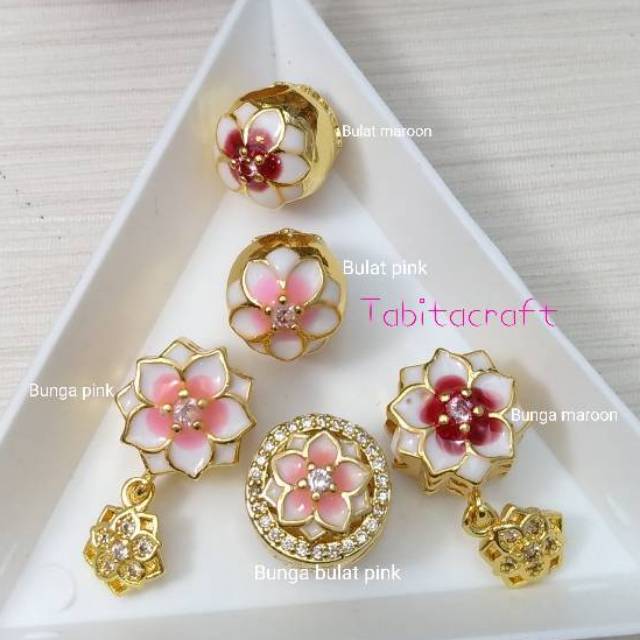Jual Charm DIY aksesoris gelang|charm pink|charm maroon charm bunga ...