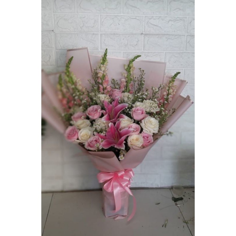 Jual boequett bunga ultah wisuda valentine | Shopee Indonesia