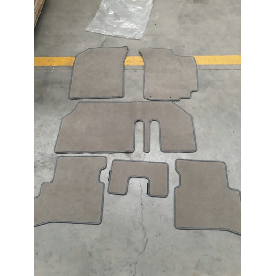 Jual KARPET bludru untuk Mobil SUZUKI ERTIGA original | Shopee Indonesia