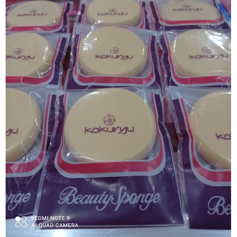 Jual Sponge bedak kokuryu / spons bedak basah besar kukuruyu | Shopee ...