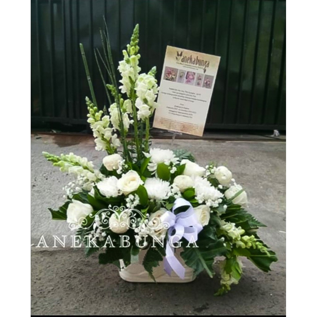 Jual Rangkaian Pot Bunga Mawar Asli Putih Fresh White Rose Flower ...