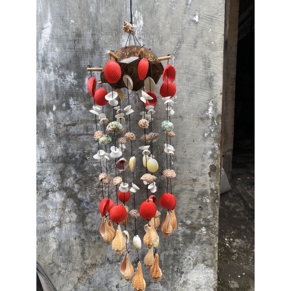 Jual hiasan gantungan batok ada warna lain selain merah | Shopee Indonesia