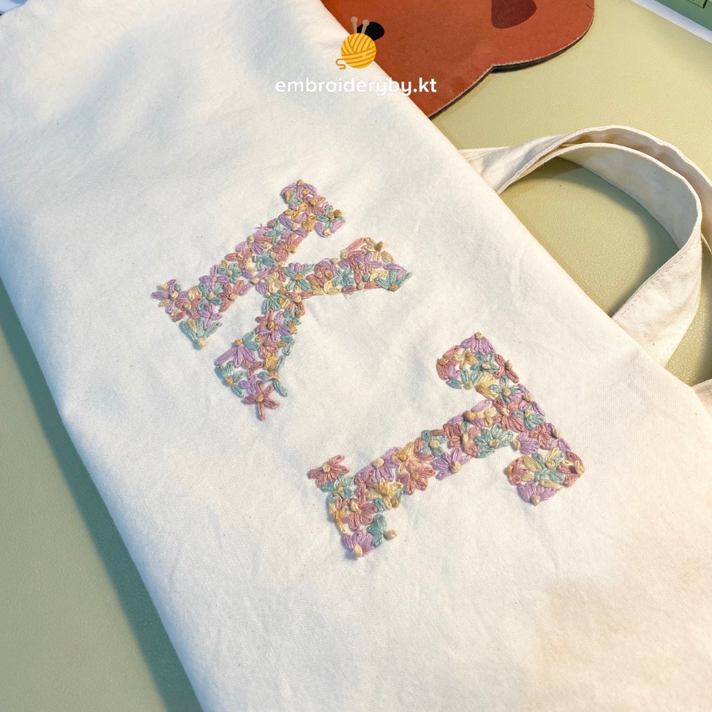 Jual Custom Tote Bag Uniqlo Sulam / Custom Tote Bag Initial Name ...