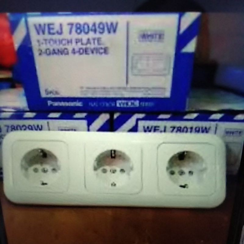 Jual PANASONIC STOP KONTAK SAKLAR ENGKEL & SERI DOBEL 2 GANG WIRELESS ...
