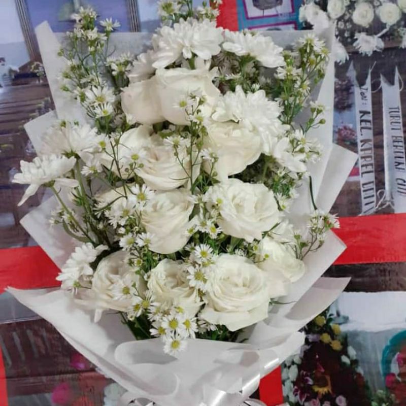 Jual Buket bunga mawar putih-aster putih, cocok untuk anniversary ...