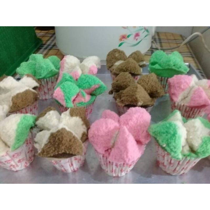 Jual Kue Basah/kue tradisional homemade{bolu kukus,onde onde,putu ayu ...
