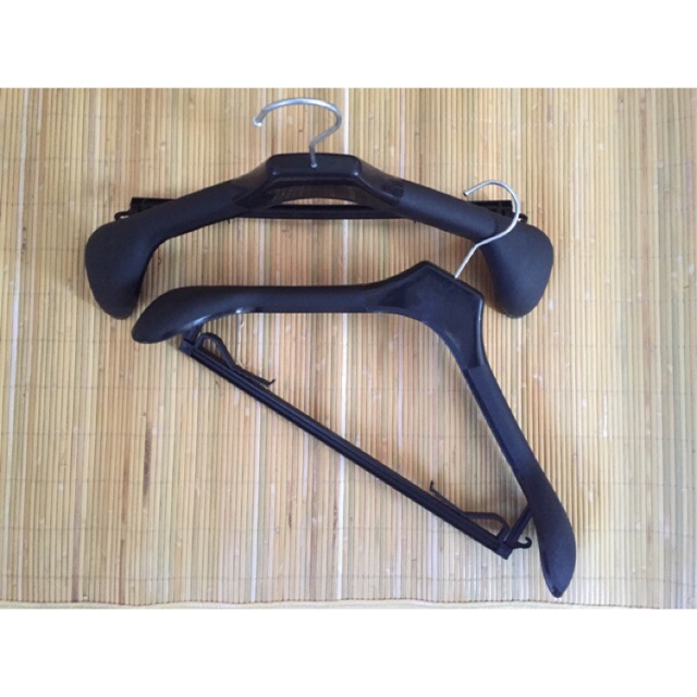 Jual Hanger jas , gantungan jas besar | Shopee Indonesia