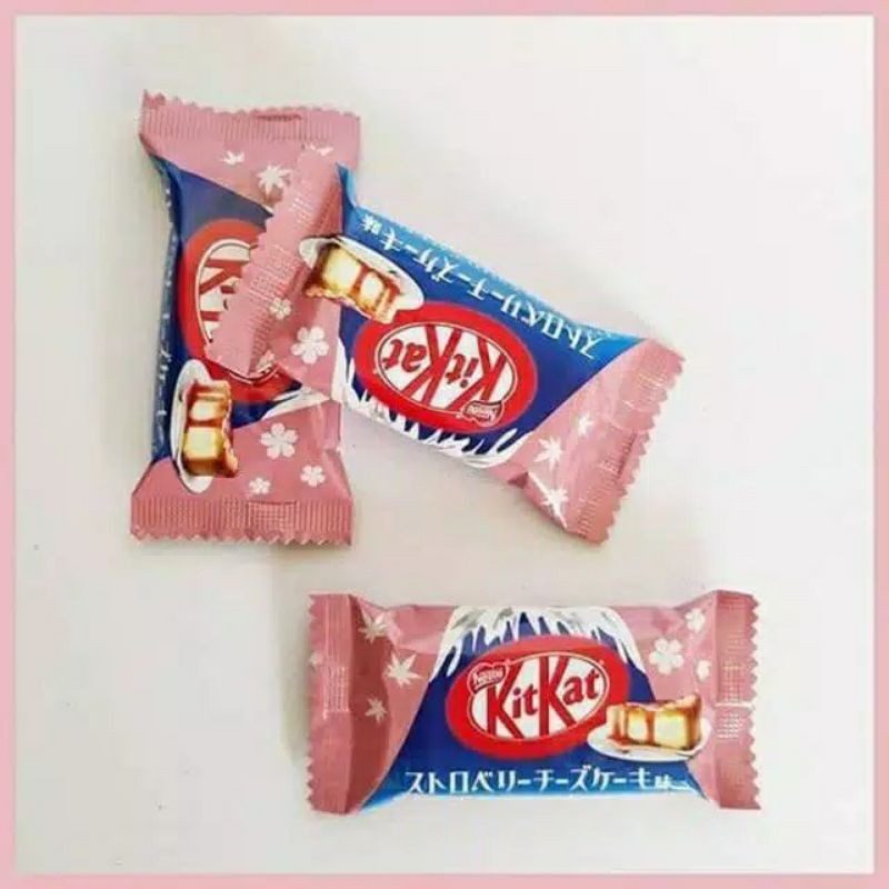 Jual Kit Kat KitKat Green Tea Matcha Yuzu Maccha Sakura Roasted Soybean ...