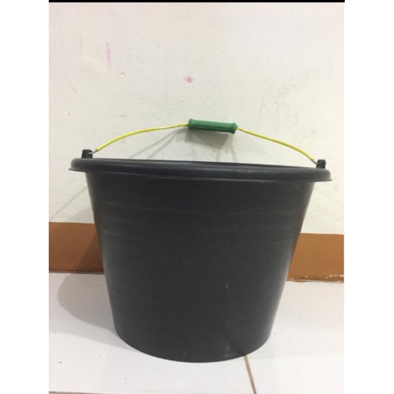 Jual Ember cor 18 / ember cor hitam plastik anti pecah | Shopee Indonesia