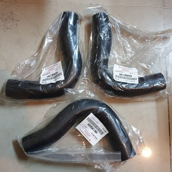Jual SELANG RADIATOR ATAS PAJERO SPORT TRITON 2.5 GLS EXCEED ORI ASLI ...