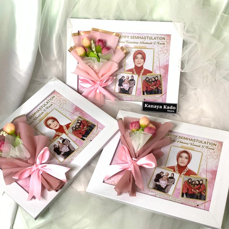 Jual frame kado wisuda frame buket bunga kado wisuda malang | Shopee ...