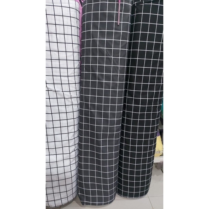Jual Bahan Kain sprei Mikrotex kotak 4cm Marco hitam putih abu | Shopee Indonesia