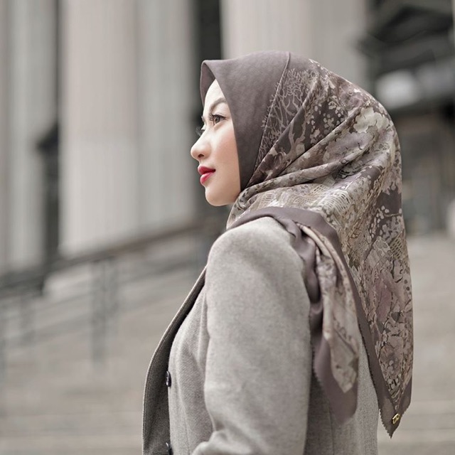 Jual Buttonscarves new york reborn | Shopee Indonesia