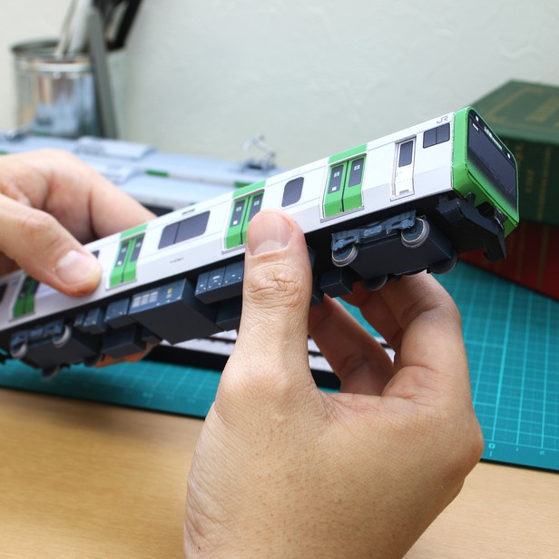 Jual Papercraft DIY Kereta Api Yamanote Line E235 Series | Shopee Indonesia