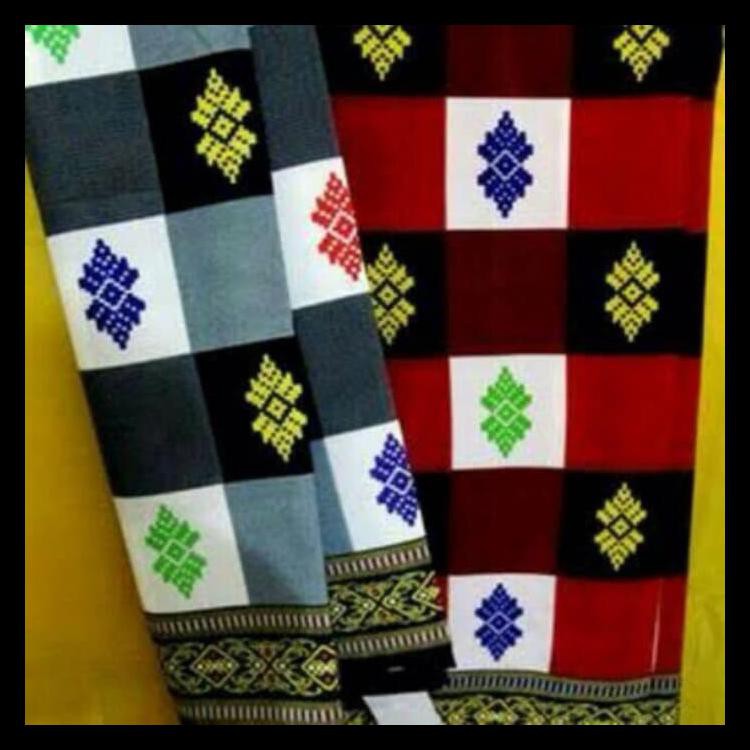 Jual 100% BERKUALITAS SARUNG CATUR KOTAK MOTIF PRADA KHAS BALI / SARUNG ...