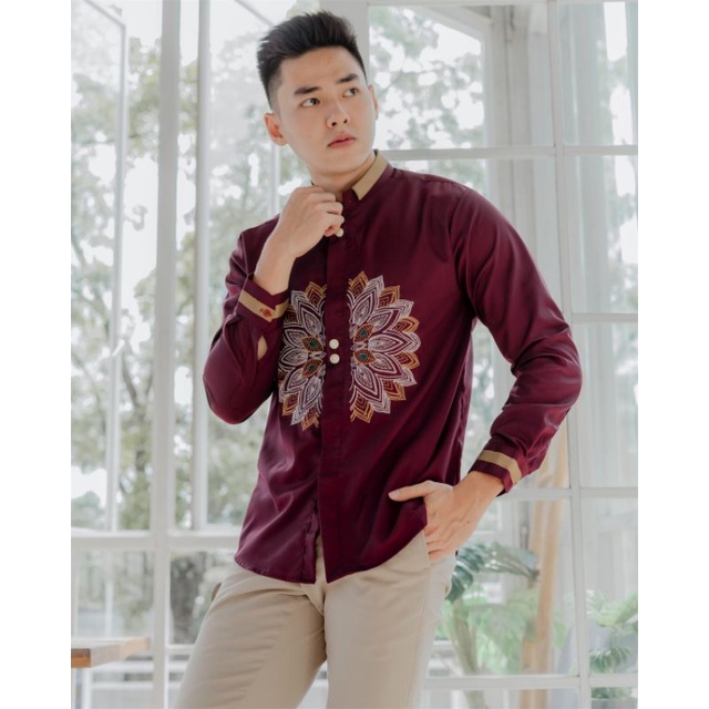 Jual Kemeja Bordir Pria NUC.ID Komar 05 (Maroon Tua Keunguan) | Shopee ...