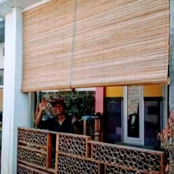 Jual tiray krey bambu sawit tirai krei outdoor ukuran 2x2m plus kerekan | Shopee Indonesia