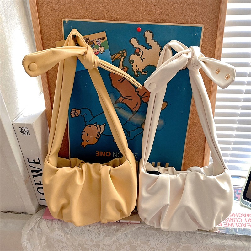 Jual Tas selempang wanita import 3150 model setengah lingkaran dengan ...