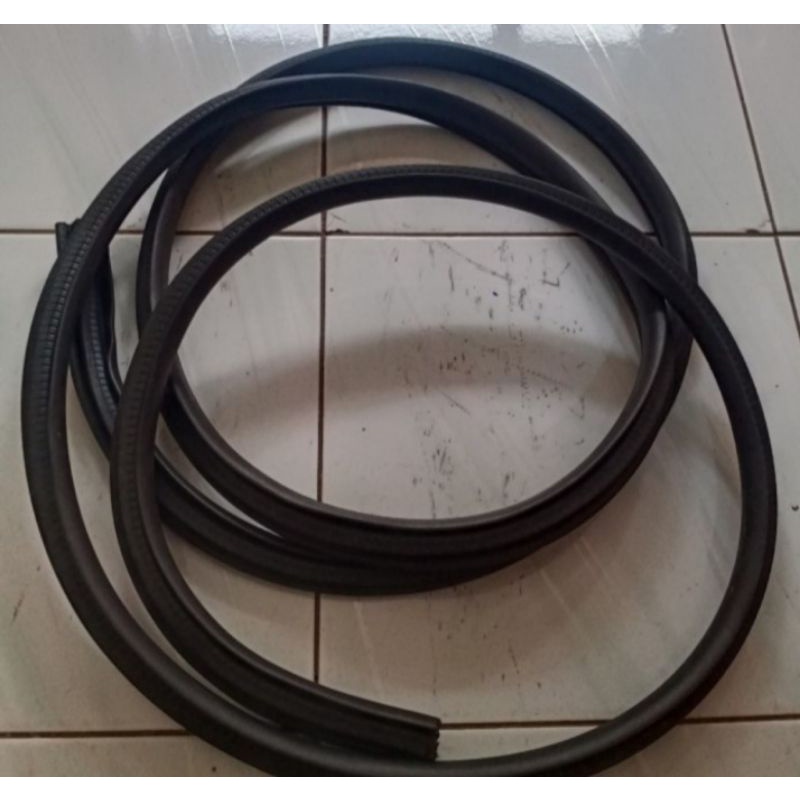 Jual karet balon karet body mobil suzuki universal original | Shopee ...