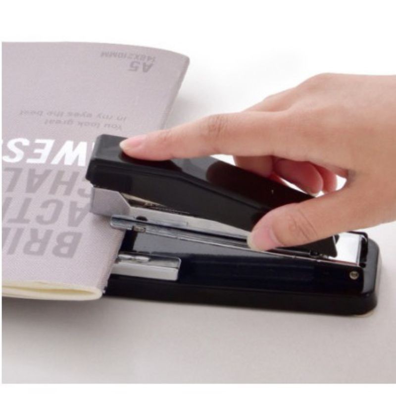Jual STAPLES STAPLER Buku Tembak Besar 360 derajat Kuat | Shopee Indonesia