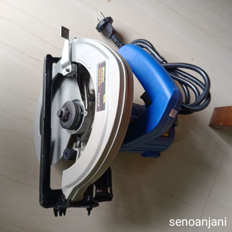 Jual Serkel Kayu/GERGAJI KAYU LISTRIK / CIRCULAR SAW MOLLAR MLR-CSC700 ...
