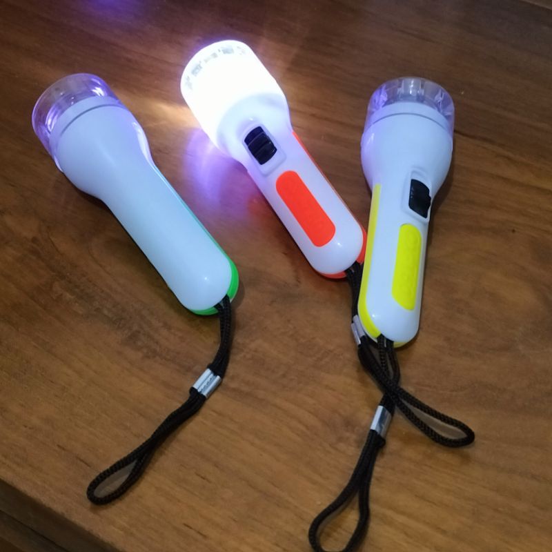 Jual LAMPU SENTER KECIL PANJANG 9CM (WARNA RANDOM) | Shopee Indonesia