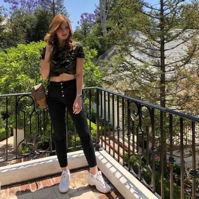 Jual HW ANKLE CUT 5 BUTTON BLACK JEANS CEWEK STANDAR DAN BIGSIZE JUMBO ...