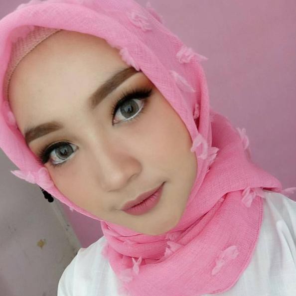 Jual 3.3 F⚡ASH SALE (1KG = 14 PCS) SEGITIGA INSTAN RUBIAH / SEGITIGA ...