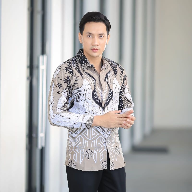 Jual BATIK BOLO DEWO Motif Arya Kamandanu Hem Atasan Kemeja Baju Batik ...