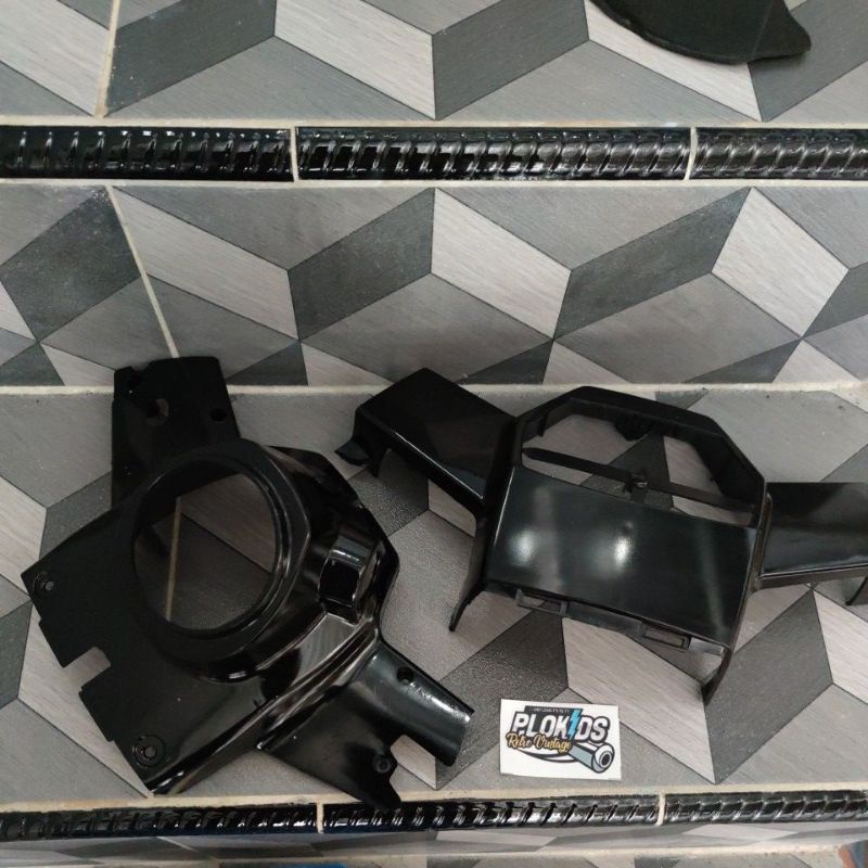 Jual Totok Batok kepala atas bawah Suzuki rc 100 DK BLACK JET COLET ...
