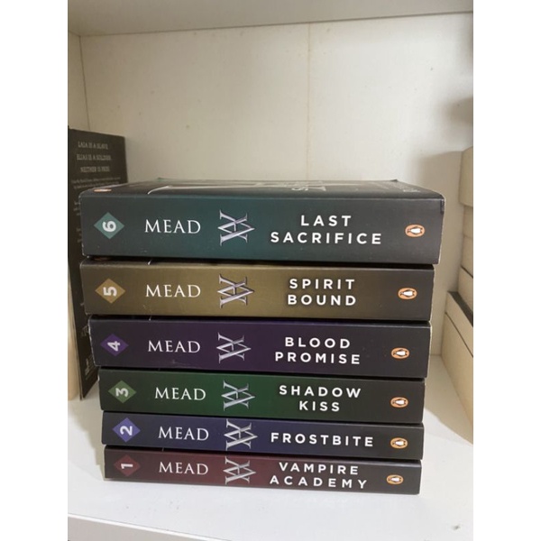 Jual Vampire Academy series - Richelle Mead - Vampire Academy ...