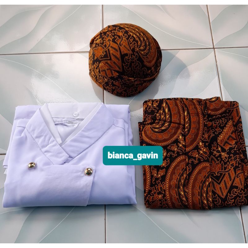 Jual Beskap Solo Putih + Jarik Instan dan Blangkon / Size Lengkap ...
