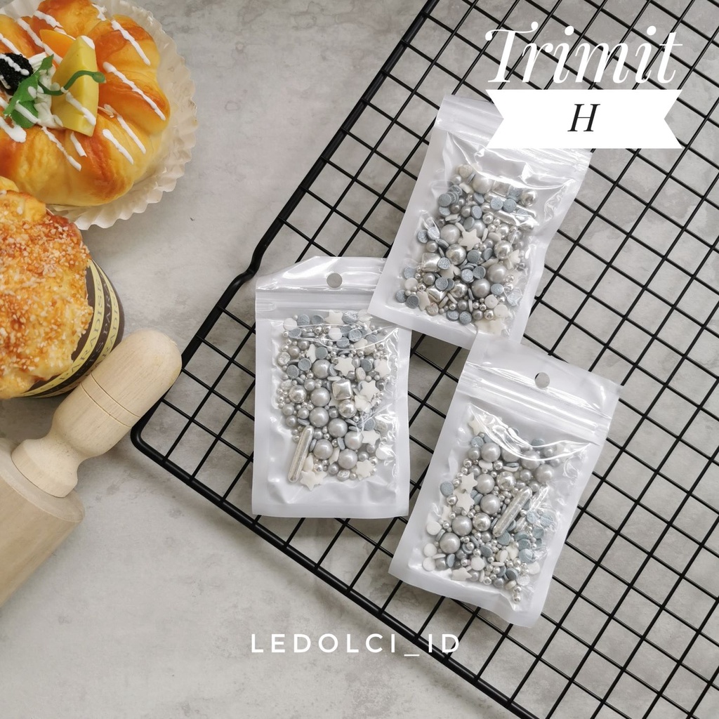 Jual TRIMIT SPRINKLE SPRINKLES HIASAN DEKORASI KUE 10 GRAM | Shopee ...